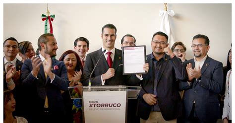 Miguel Torruco Garza Hijo De Secretario De Turismo Va Por La
