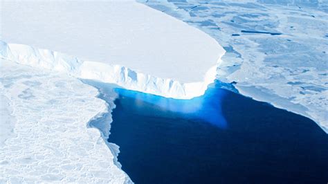 Something Unexpected Happened Beneath The Ice Causing Submarine