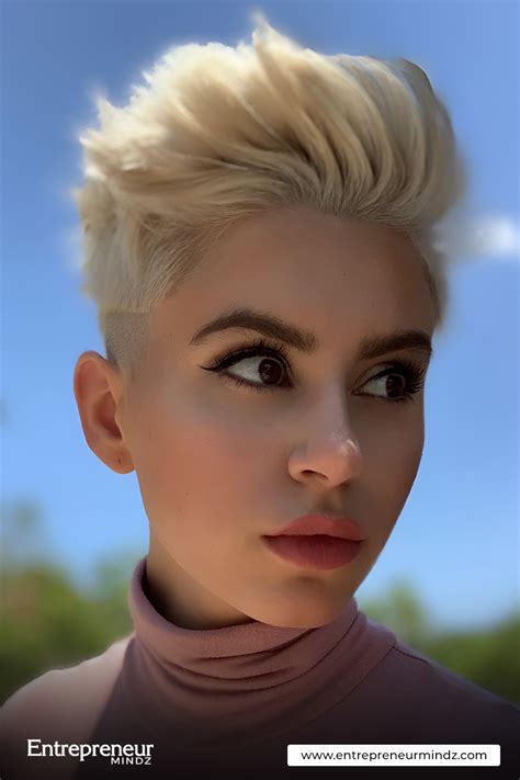 30 Baddie Hairstyles That Will Make You Feel Like A Queen