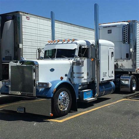 Semitrckn Peterbilt Custom Big Rig Trucks Tow Truck Semi Trucks Cool Trucks Custom Big