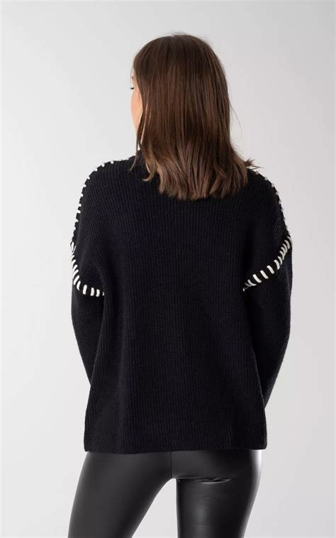 Oversized Trui Met Turtleneck Zwart Wit Guts And Gusto