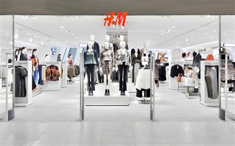 Kamla Nagar Has An H M Store So Delhi