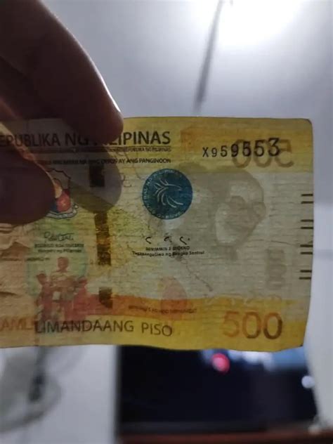 Motorcycle Rider After Receiving Fake P500 Bill “wag Nyo Naman Goyoin