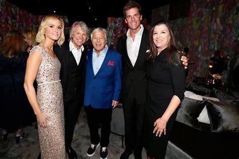 Tom Brady Attends Robert Kraft Wedding Solo Amid Gisele Drama