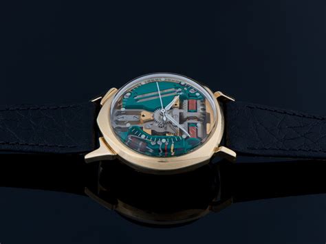 Bulova Accutron Alpha Spaceview 14k Yellow Gold Watch