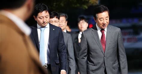 5차 공판 출석하는 김성태 의원
