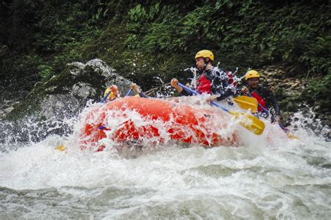 Rafting Class Iv For Experienced Raft Amazonia