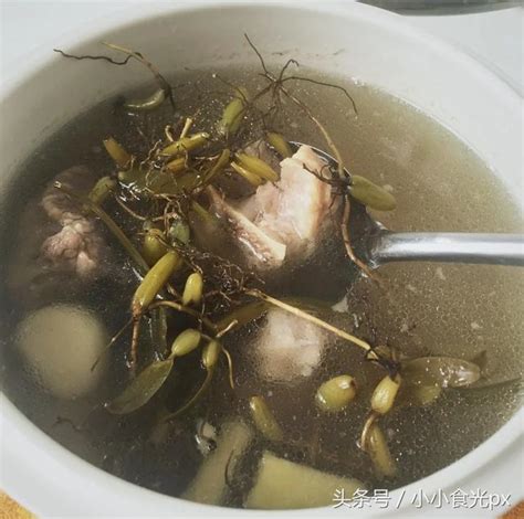 秋燥就多該喝這湯，湯色清冽，味道還甘甜清爽，喝了覺得非常舒服 每日頭條