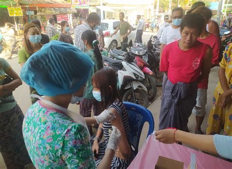 ညောင်ဦးမြို့နယ်၌ ကိုဗစ် ၁၉ရာနှုန်းပြည့်ထိုးနှံနိုင်ရေး Mobile ပူးပေါင်းအဖွဲ့မြို့အဝင်အထွက်ဂိတ်မ