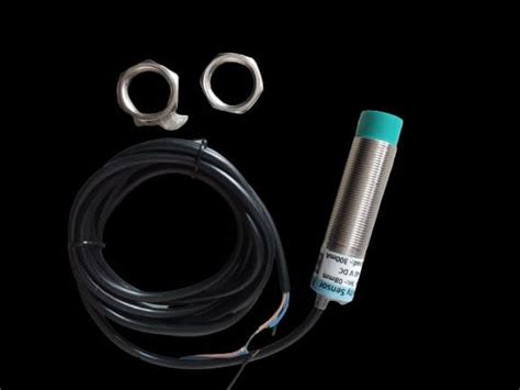 Nutronics Proximty Sensor Pnp No Sensing Range 8mm Dia 18mm Amazon