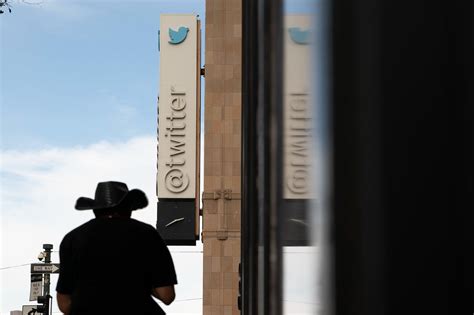 Elon Musk Begins Twitter Mass Layoffs Offices Closed Entrepreneur