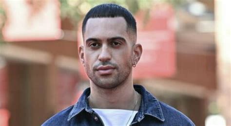 Mahmood Età Genitori Origini Labbandono Del Padre Il Fidanzato E La Carriera Chi è Il Big
