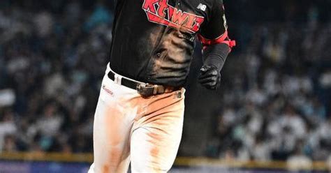 사진 알포드 홈런 세리머니