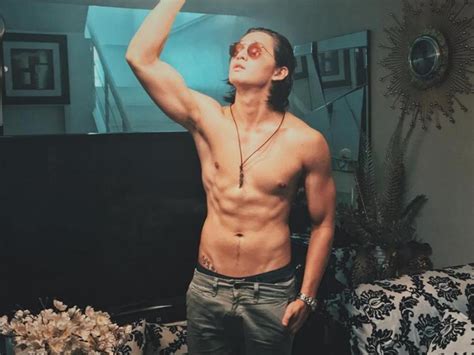 Petmalu Female Celebs React To Ruru Madrid S Sexy Photo Celebrity