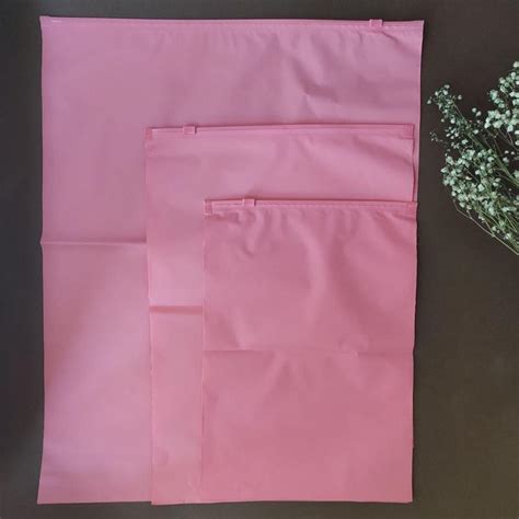 Пакет із бігунком водонепроникний 25 35 рожевий — ціна 55 грн у