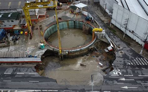 Cratera em SP será preenchida material rochoso e argamassa