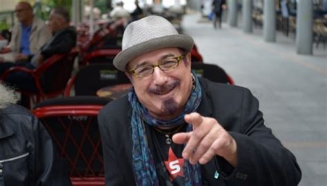 Vajta Nakon Mnogo Godina Odsustva Sa Muzičke Scene Ima Novu Pjesmu Sreća Je Tu Radio M