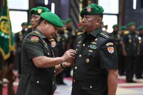 Kasad Jenderal TNI Dudung Abdurachman Pimpin Kenaikan