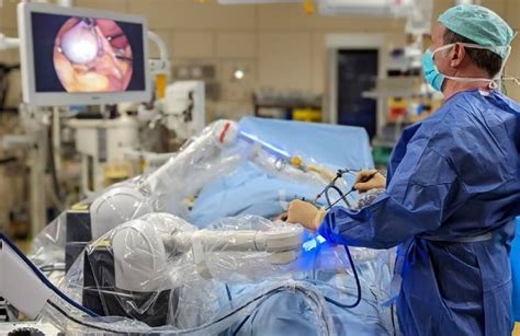 Moon Surgical Picks Up CE Mark For Updated Maestro Surgical Robot