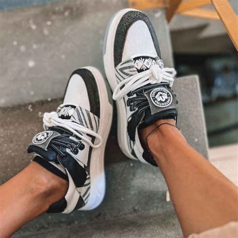 Yogui — Contentina