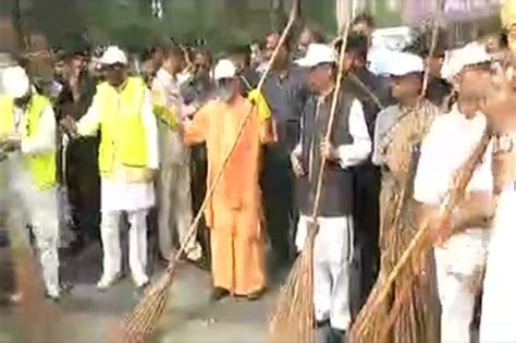 Yogi Adityanath In Agra Live Up Cm Says Committed To Safety Of