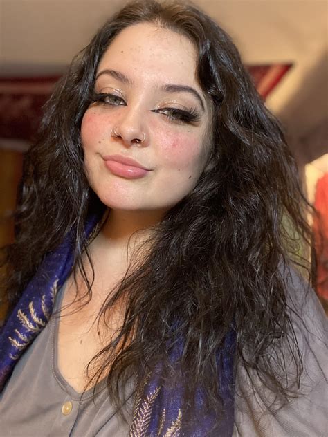 I Love Eye Contact Scrolller