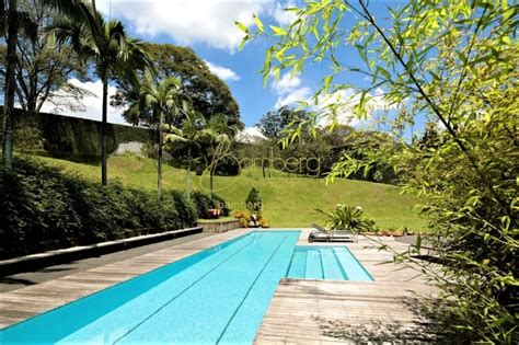 Casa na Rua Artur de Souza Marques Vila Tramontano em São Paulo por R