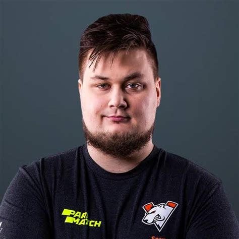 Snax CS GO Settings Crosshair Config File HeavyBullets