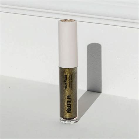 12 Best Eyeshadows For Hazel Eyes From A Makeup Artist