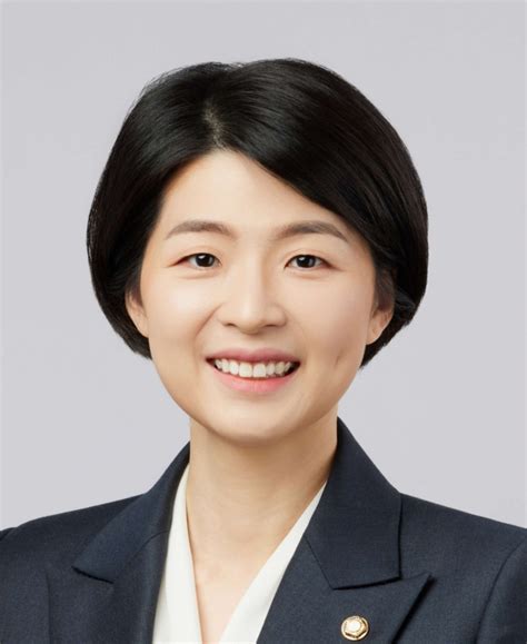 한지아 프로필과 국회의원 활동 그녀의 정치적 행보는 네이버 블로그