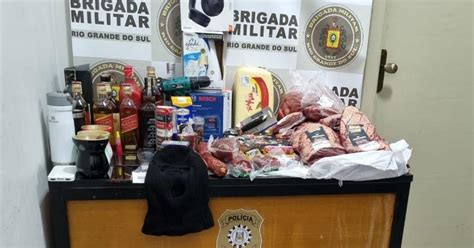 Dupla Suspeita De Furtar Lojas Em Passo Fundo é Presa Pela Brigada