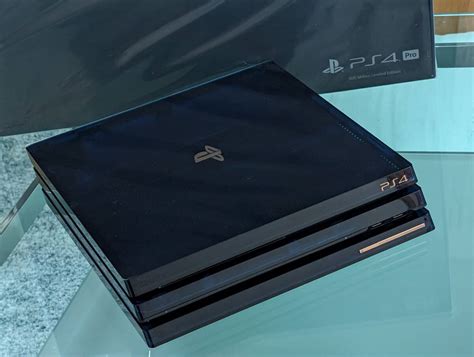 【目立った傷や汚れなし】【中古・美品】ps4pro 本体 500 Million Limited Edition Playstation4
