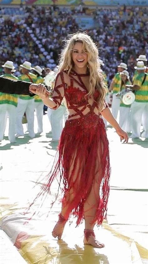 Shakira Style Inspiration Outfits And Fashion Ideas