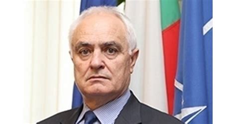 Атанас Запрянов встъпва в длъжност като министър на отбраната утре