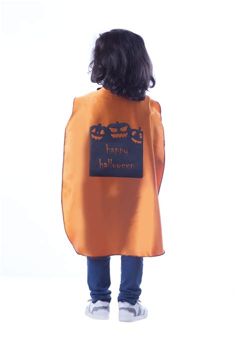 اسباب بازی فقط توی توی Toy Toy ماسک، شنل و مچ بند هالوین