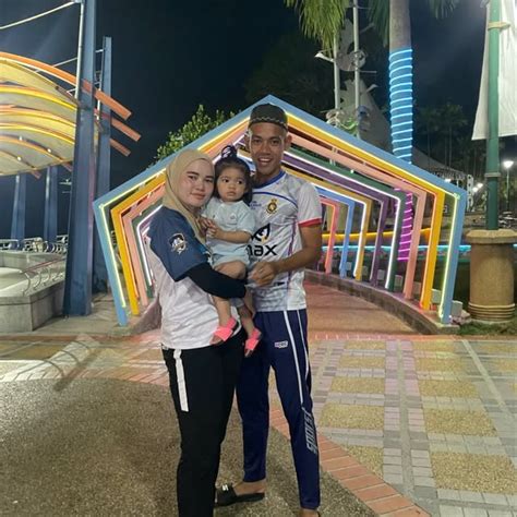 Ma Ma Nur Uzair Rash Threads Say More
