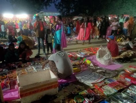 सीवान बड़हरिया में मां दुर्गा को नम आंखों से दी गई विदाई Abhi Bharat