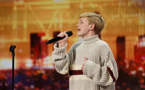Nervousness Turns To Masterpiece 14 Year Old Reid Wilson Earns Howie Mandels Golden Buzzer On