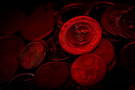 Crise política envolvendo Roberto Jefferson derruba bolsa dólar sobe Metrópoles