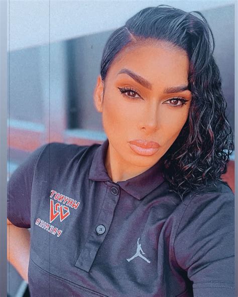 Laura Govan Lauramgovan • Instagram Photos And Videos