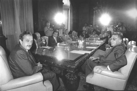 48 Fotos De La Vida De Raúl Alfonsín Un Emblema De La Democracia Argentina Infobae