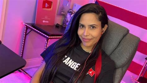 Top 15 Mujeres Streamers Más Famosas Streamion