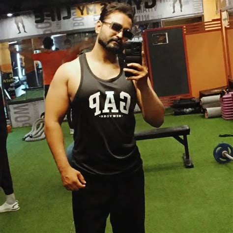 khan baba 🎖️ moeez khan 333 threads say more