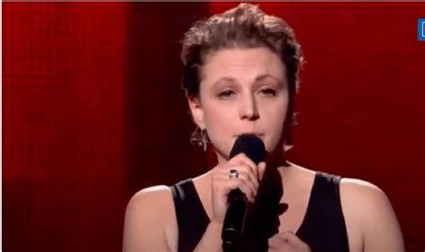 The Voice Of Poland Contestant Lets Out Piercing Scream Before Doing This VIDEO