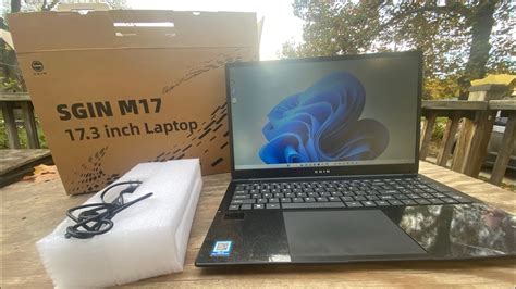 Sgin M17 17 3 Inch Laptop Review Youtube