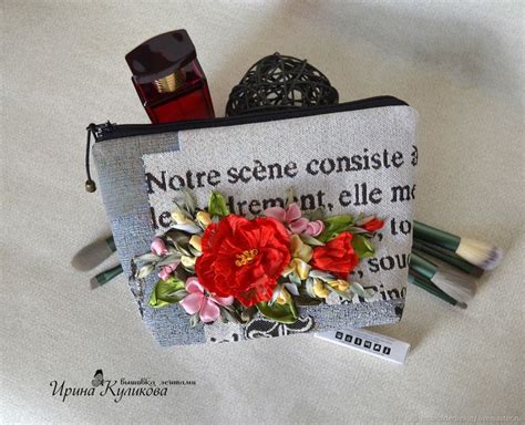 Косметичка женская с объемной вышивкой Фантизия в интернет магазине