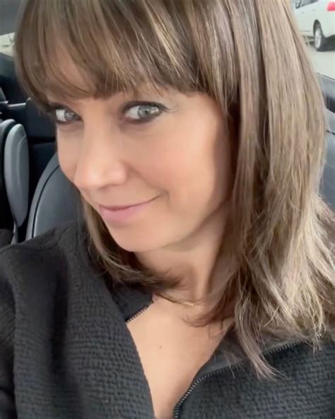 Gmas Ginger Zee Shows Off Her Tiny Frame In Tight Leather Skirt And