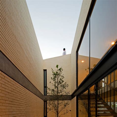Intersticial Arquitectura Emphasises Local Materials In Mexican Home