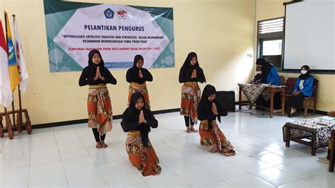 PELANTIKAN HIMPUNAN MAHASISWA PGSD PERIODE 2021 2022