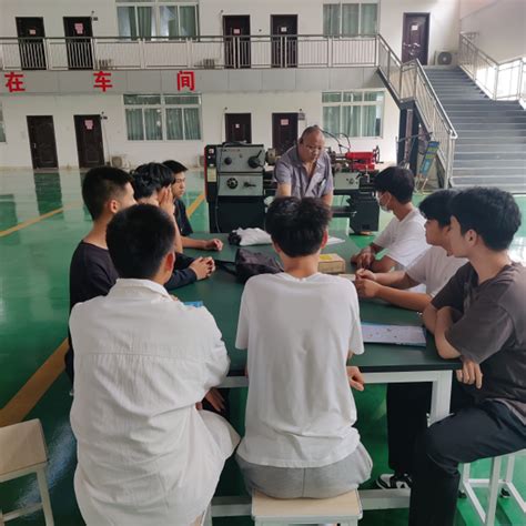 实验室安全教育—基本常识 南阳职业学院 机械与汽车工程学院 安全管理